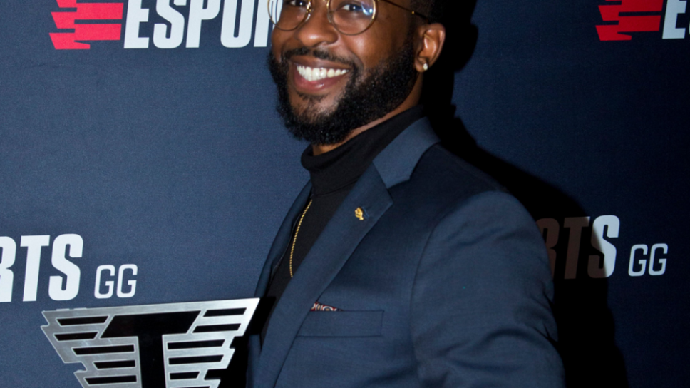 FaZe Clan win Best Social Media Team of the Year at Tempest Awards 2021 ...