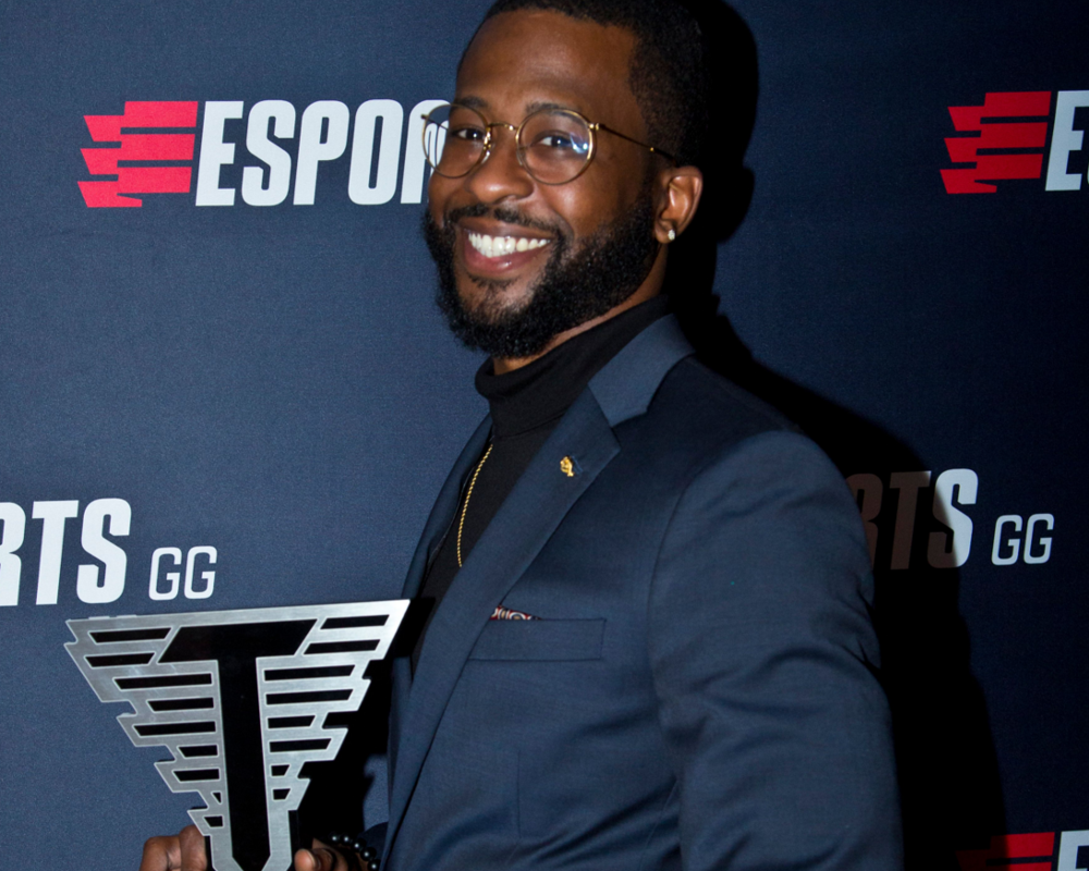 FaZe Clan win Best Social Media Team of the Year at Tempest Awards 2021 ...