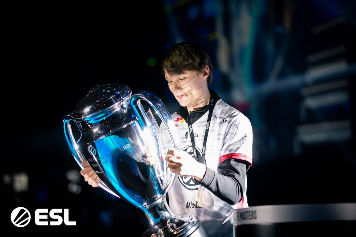 Serral defeats Reynor to become IEM World Champion – Esports | Esports.gg