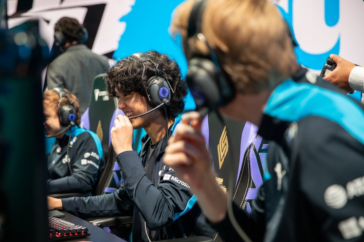 C9 Zven on supporting Berserker: “I’m trying to be the guy who teaches ...