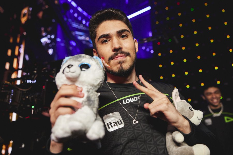 LOUD aspas Valorant crosshair settings and Video settings – Esports ...